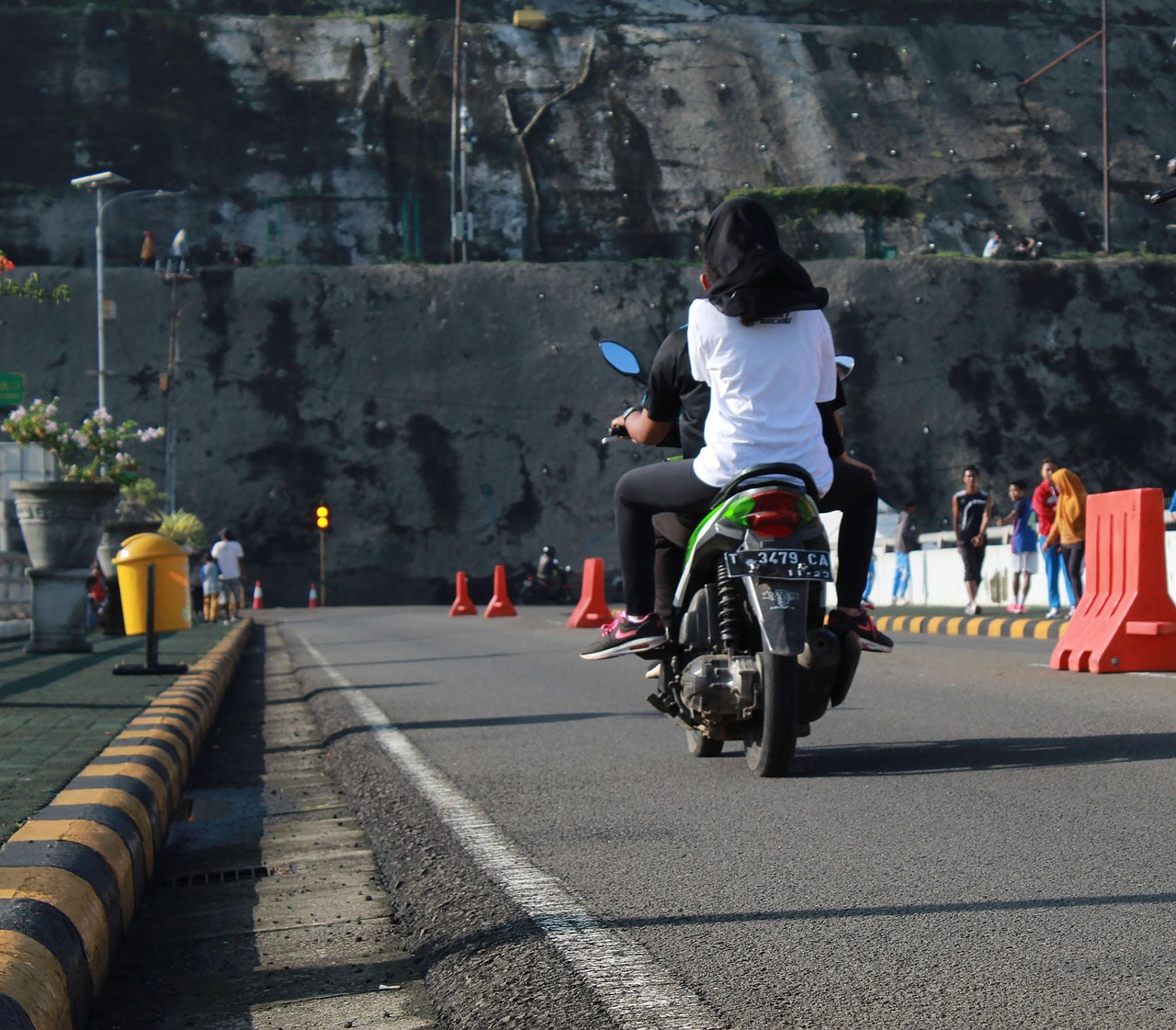 Fenomena Nebeng Motor di Jogja: Dari Solidaritas Mahasiswa hingga Cara ...