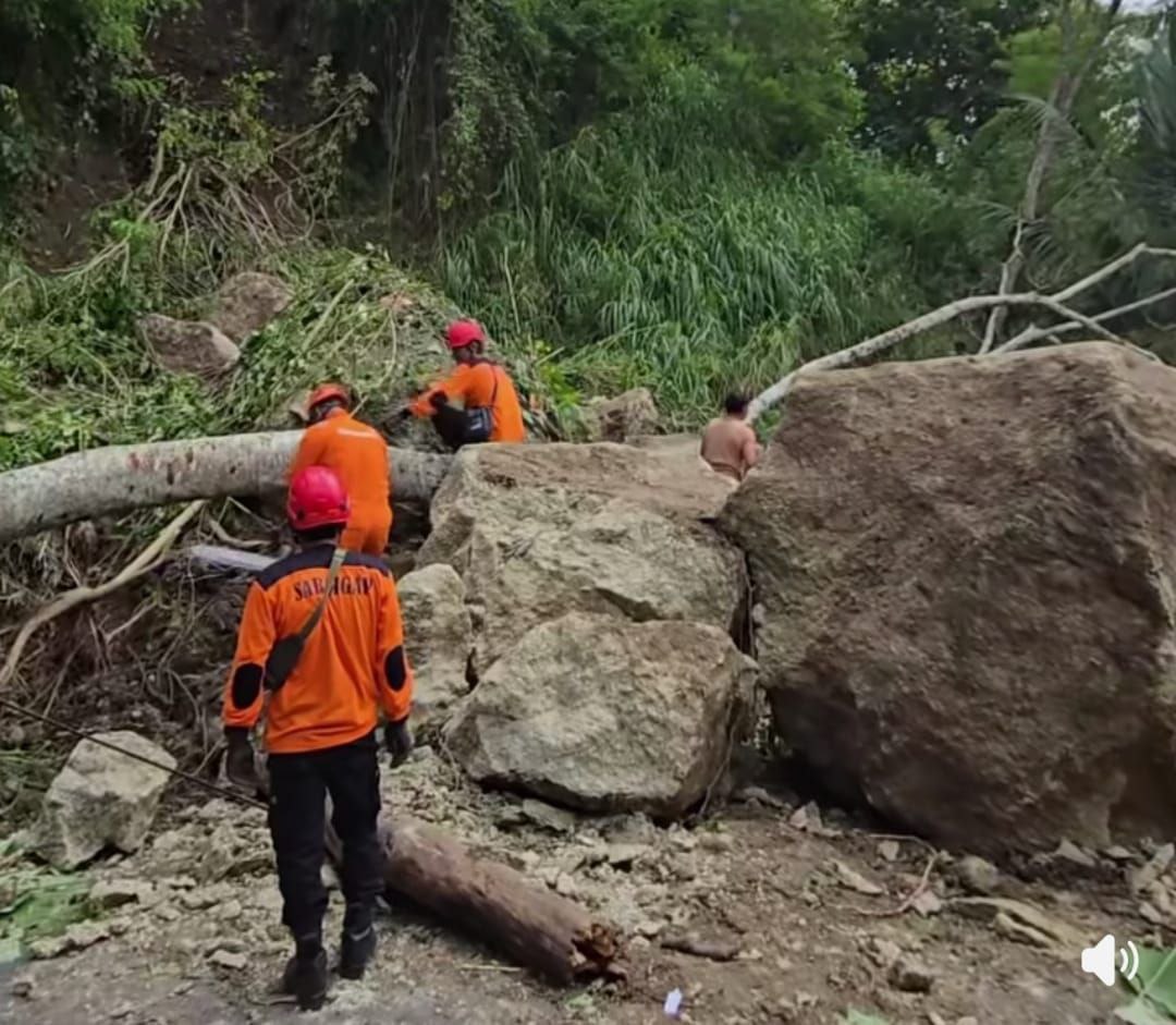 Longsor Gunungkidul Hari Ini: Material Masih Berpotensi Jatuh, Jalan ...
