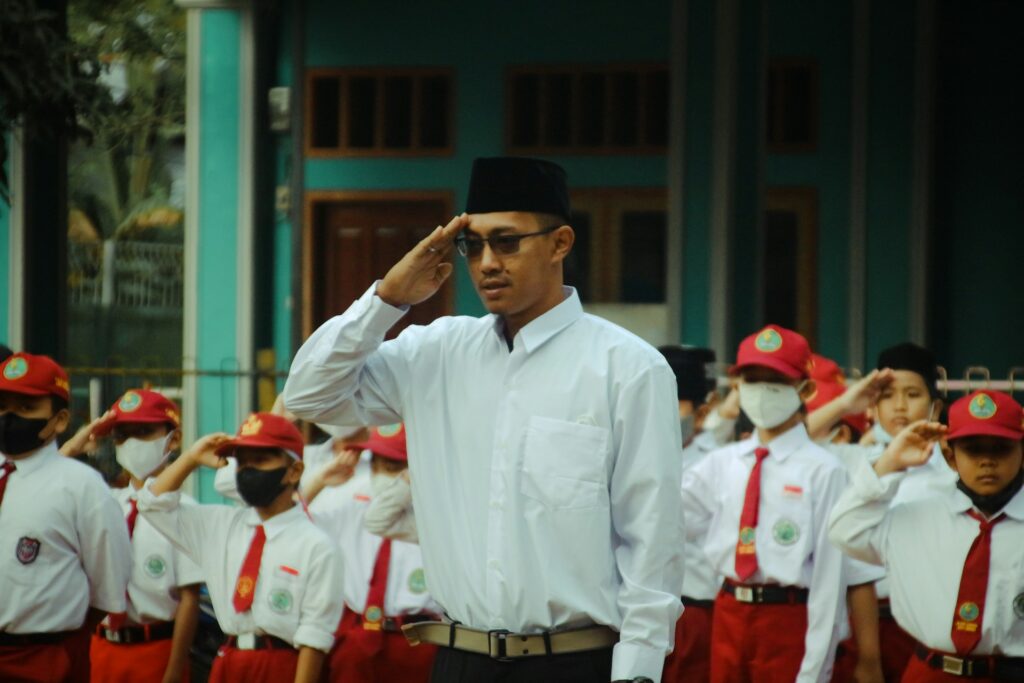 Teks Amanat Pembina Upacara Hardiknas 2 Mei 2026 di Sekolah Beserta ...
